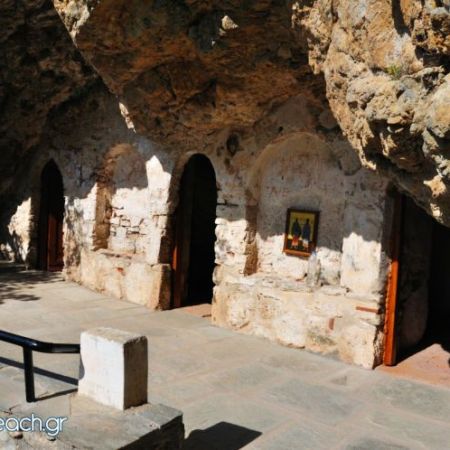 Μοναστηρι Αγιων Αναργυρων – Παράλια Λάρισας – Αξιοθεατα